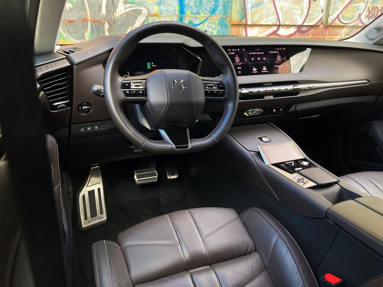 TEST: DS4 PHEV - ťaží z rokov skúseností. Iných. - foto galéria ...