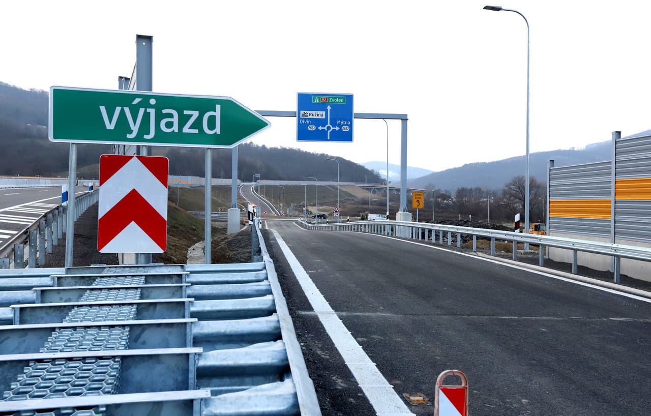 Po novej rýchlostnej ceste R2 prešli tri milióny vozidiel za rok od otvorenia - foto galéria ...