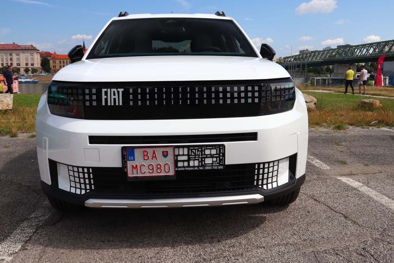 PRVÁ JAZDA: Fiat Grande Panda Hybrid - so spaľovacím motorom a s ...