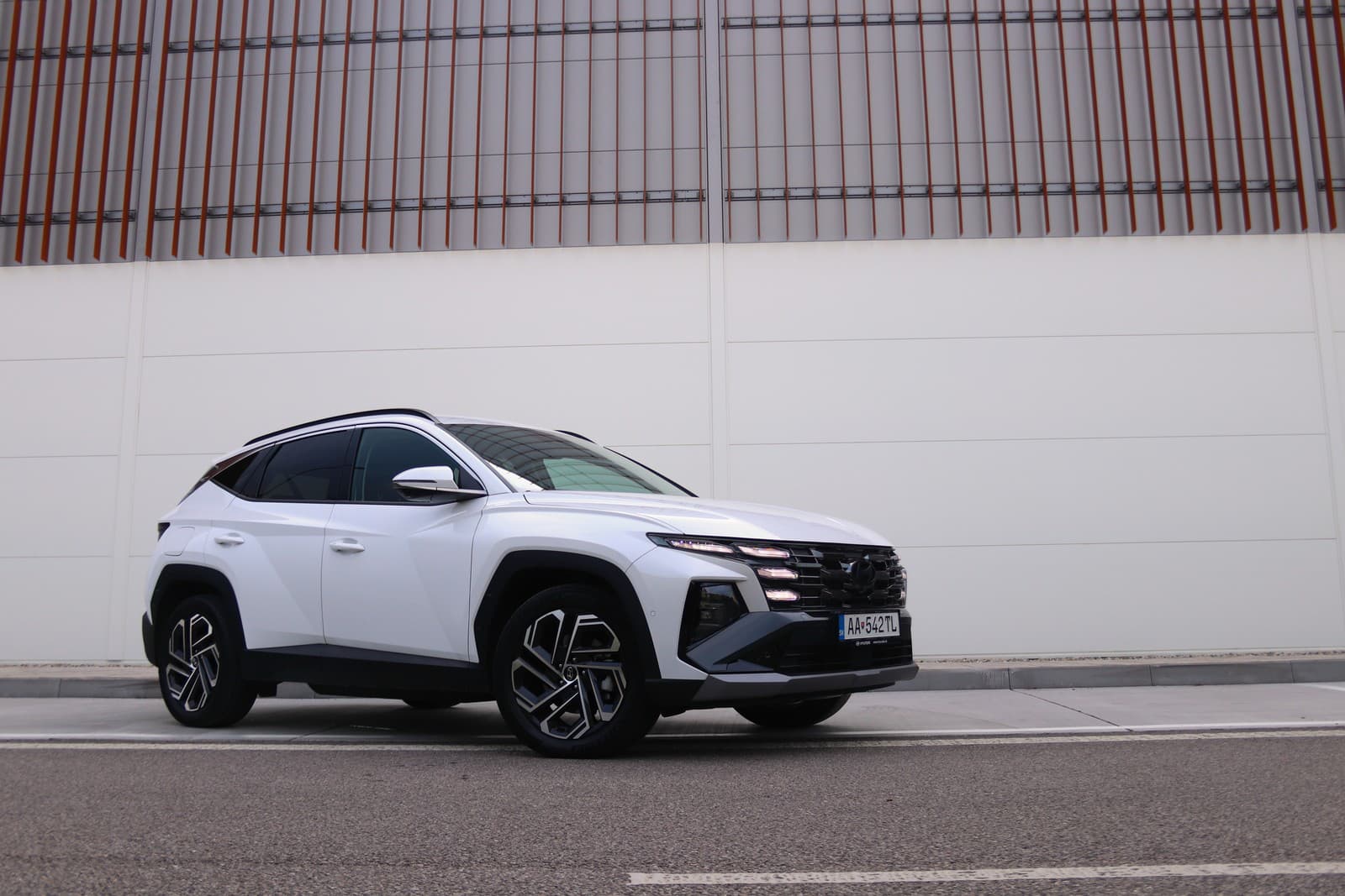 TEST: Hyundai Tucson PHEV - veľmi príjemné SUV s doplnkovou baterkou